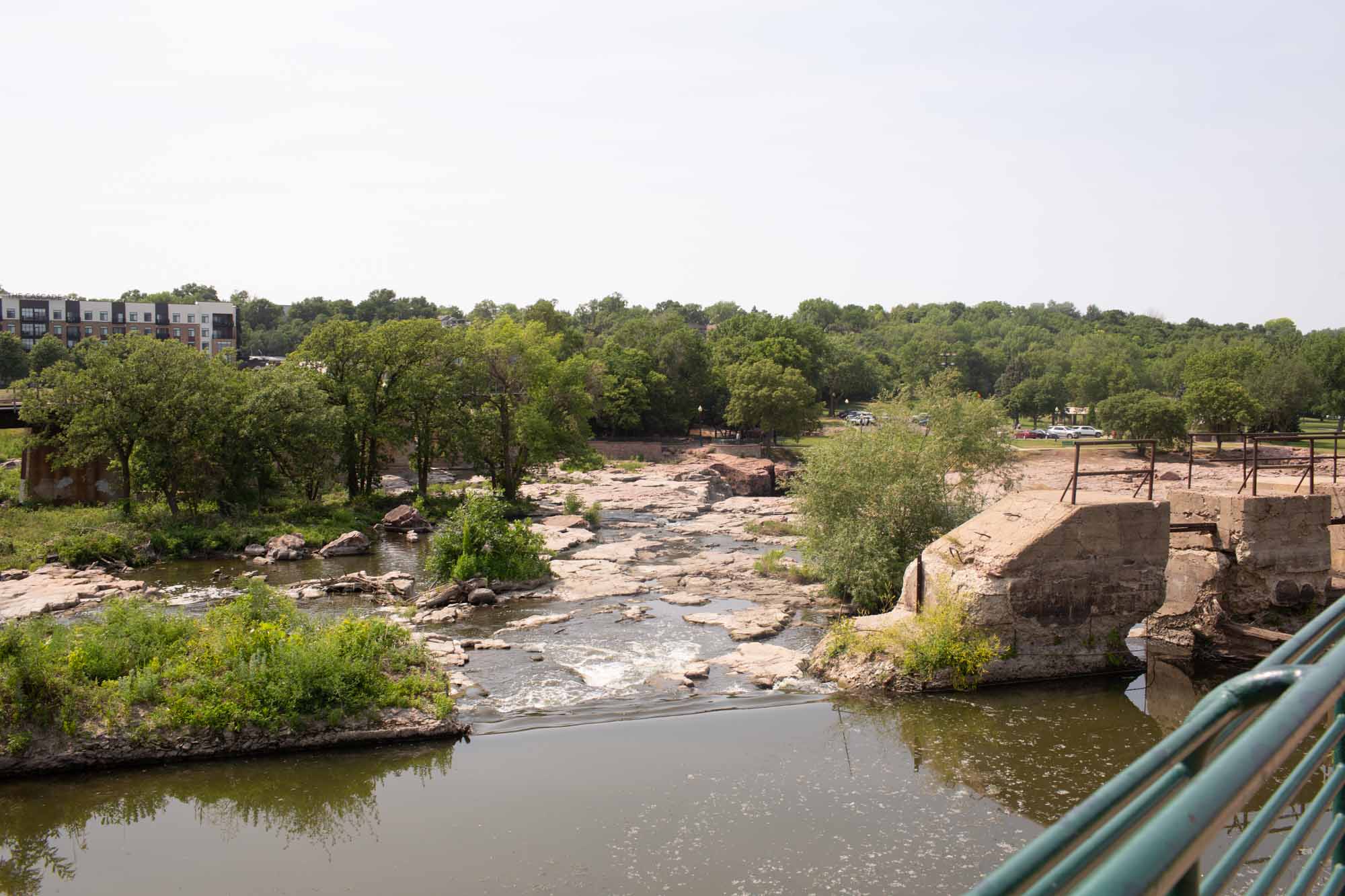 Kansas City to Yellowstone: 10 day Itinerary Sioux Falls, Badlands ...