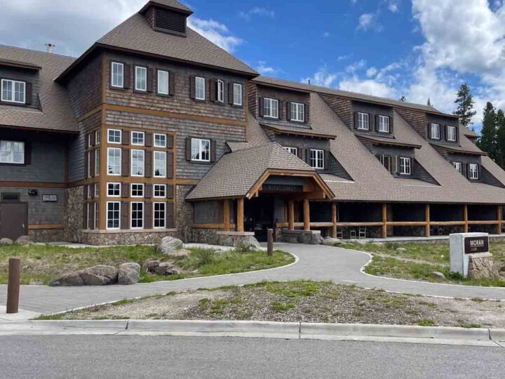 Yellowstone Luxury Vacation - Chasing Experiences - Exploring the World ...